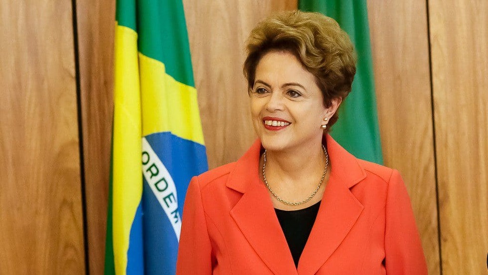 Dilma Rousseff toma posse como a primeira mulher presidente do Brasil ...